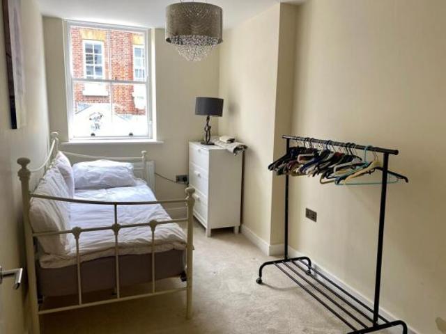2 bedroom flat for rent in Church Street, Basingstoke, RG21