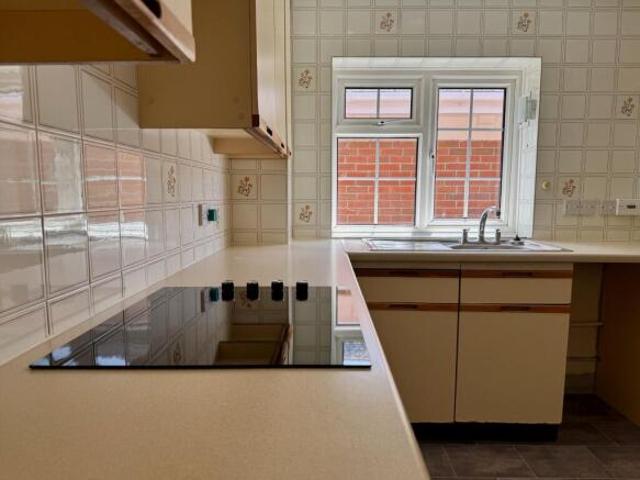 2 bedroom flat for rent in Church Road, Worthing, BN13 1EX, BN13