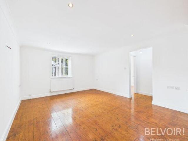 2 bedroom flat for rent in Church Road, Halewood, Liverpool, L26