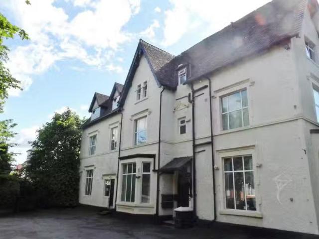 2 bedroom flat for rent in Church Road, Moseley, B13 9EB, B13