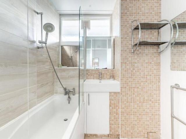2 bedroom flat for rent in Churchill Gardens, Pimlico, London, SW1V
