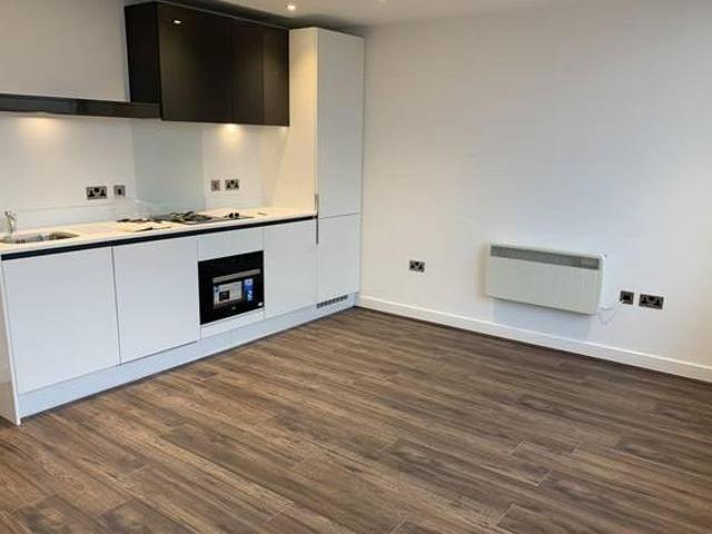 2 bedroom flat for rent in Churchill Place Basingstoke RG21