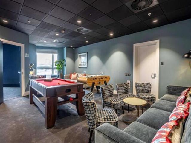 2 bedroom flat for rent in Circus Apartments, E14