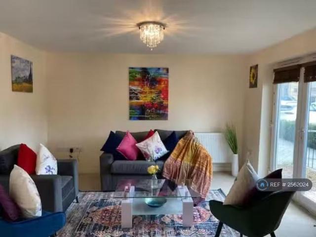2 bedroom flat for rent in Circus Drive, Cambridge, CB4
