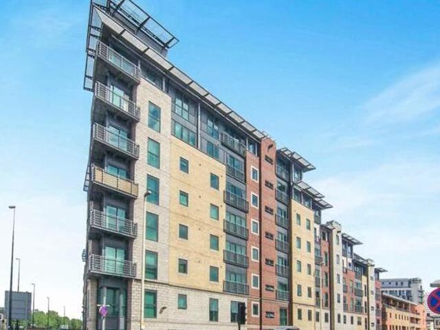 2 Bedroom Flat For Rent In City Centre, Salford