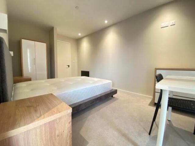 2 bedroom flat for rent in City Garden, Spinners Way, Manchester, Greater Manchester, M15 [REF: KhpLlt], M15