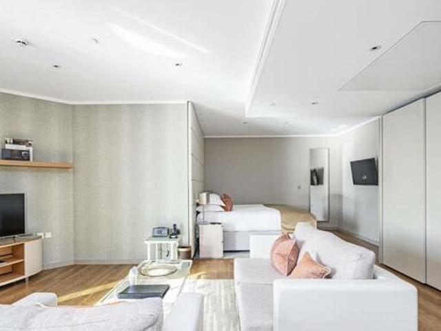 2 Bedroom Flat For Rent In City, London
