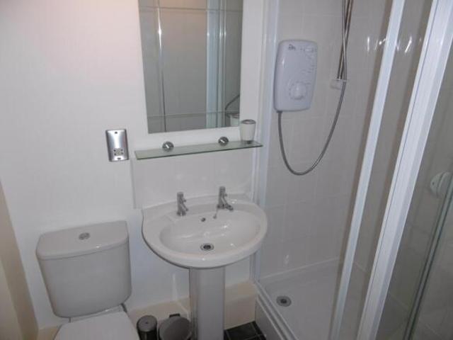 2 bedroom flat for rent in City Road, Derby, Chester Green, DE1