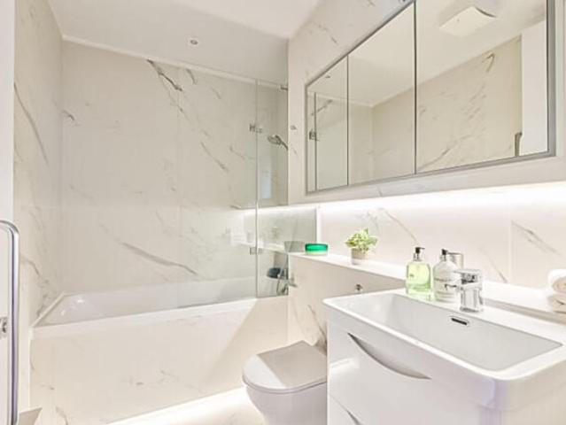2 bedroom flat for rent in City Road, Old Street, London, EC1V