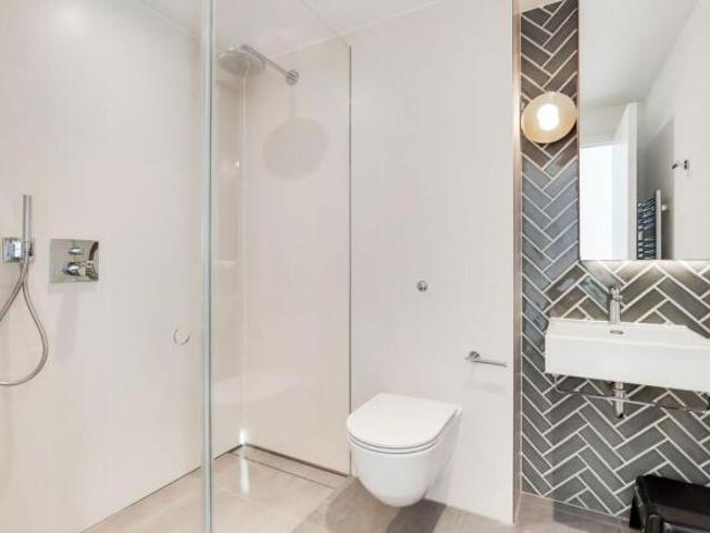 2 bedroom flat for rent in City Road, Old Street, London, EC1V