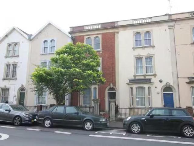 2 bedroom flat for rent in City Road St Pauls, BS2