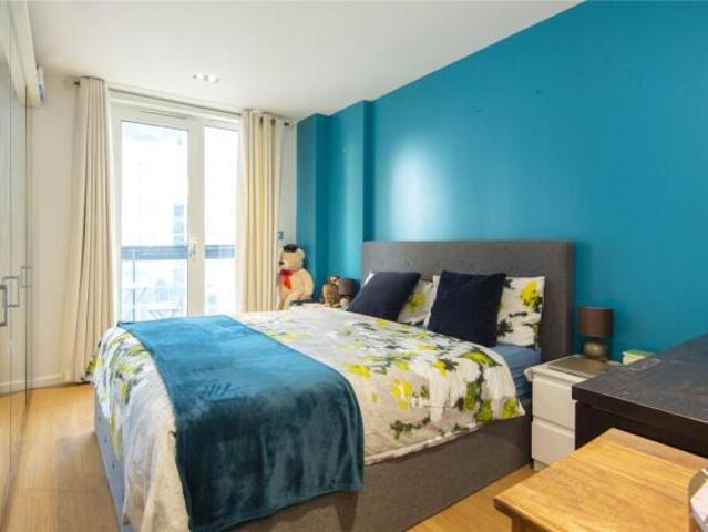 2 bedroom flat for rent in City Tower, 3 Limeharbour, E14