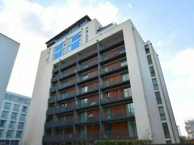 2 bedroom flat for rent in City Walk SE1