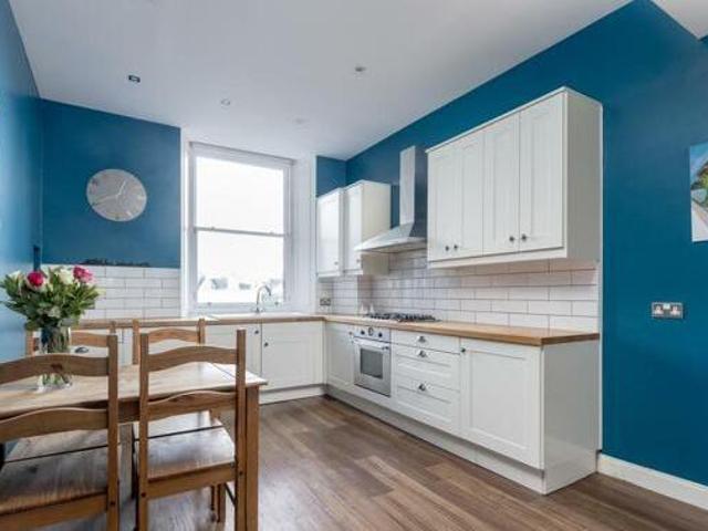 2 Bedroom Flat For Rent In Comiston, Edinburgh