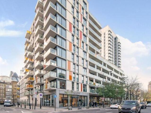 2 bedroom flat for rent in Commercial Street, Aldgate, E1