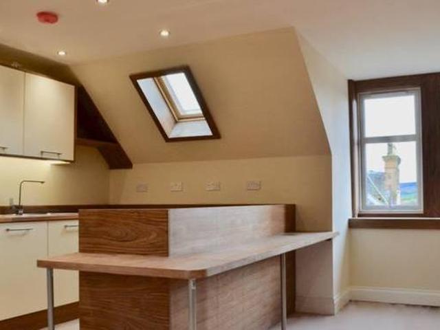 2 bedroom flat for rent in Commissioner Street Crieff Perthshire PH7
