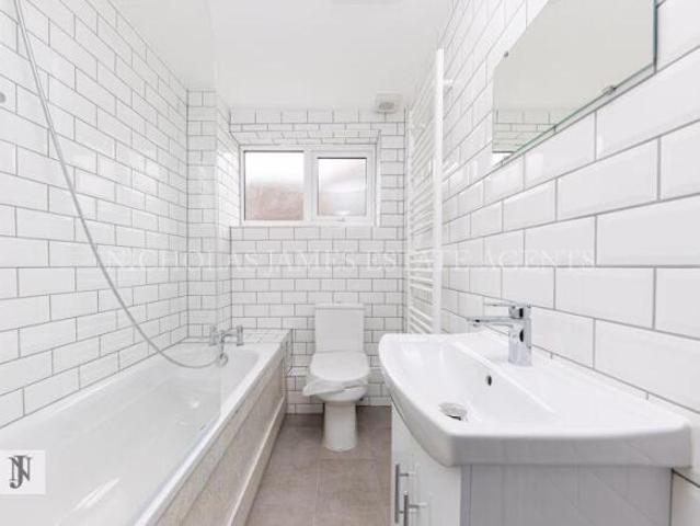 2 bedroom flat for rent in Conway Road, Southgate, London, N14