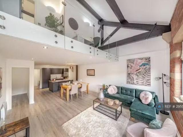 2 bedroom flat for rent in Conditioning House, Bradford, BD1