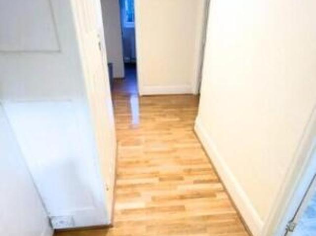 2 bedroom flat for rent in Coombe Lane, London, SW20