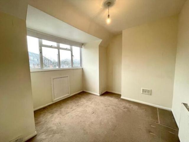 2 bedroom flat for rent in Coombe Lane, Raynes Park, Merton, SW20