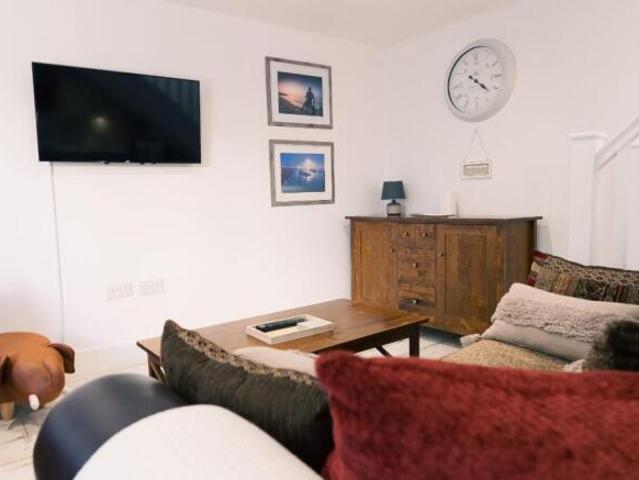 2 bedroom detached house for rent in Coach House, 101d Dover Road, Folkestone, CT20