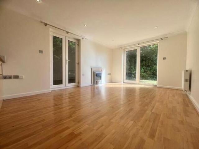 2 bedroom flat for rent in Cobden Avenue, Bitterne Park, Southampton, SO18
