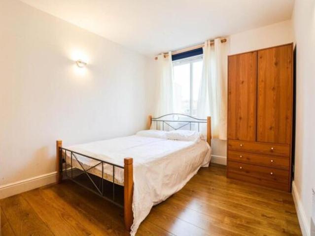 2 bedroom flat for rent in Coke Street, Aldgate, London, E1
