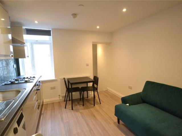 2 bedroom flat for rent in Colum Road, Cardiff, CF10