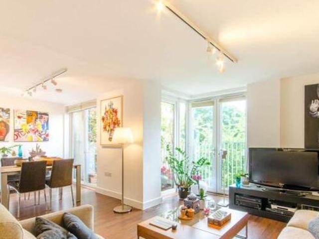 2 Bedroom Flat For Rent In Columbia Road, London