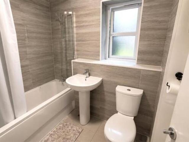 2 bedroom flat for rent in Cold Blow Lane, London, SE14