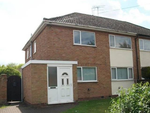 2 bedroom flat for rent in Colebridge Crescent Coleshill B46