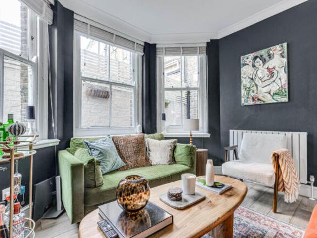 2 bedroom flat for rent in Colehill Gardens, Fulham Palace Road, SW6