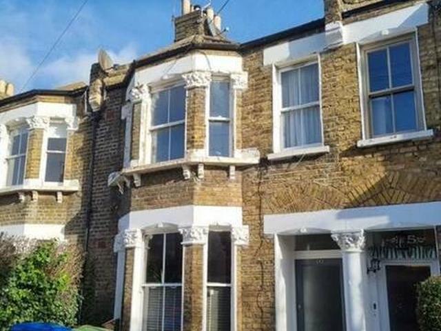 2 bedroom flat for rent in Coleman Road London SE5