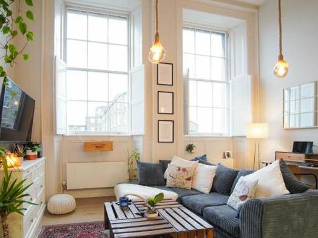 2 Bedroom Flat For Rent In College Road