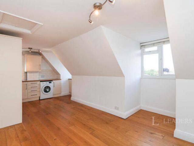 2 bedroom flat for rent in College Road, Bromley, BR1