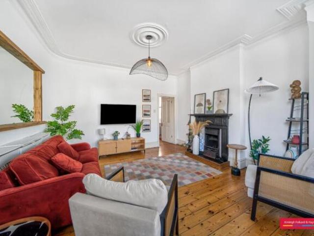 2 bedroom flat for rent in Colney Hatch Lane, Muswell Hill London, N10