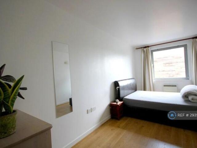 2 bedroom flat for rent in Colorado Building, London, SE13