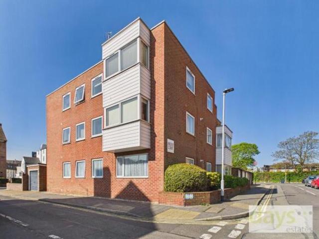 2 bedroom flat for rent in Copper Street, Southsea, Hampshire, PO5
