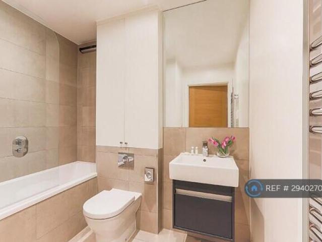 2 bedroom flat for rent in Copperbox Apartments, London, SE1