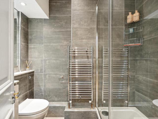 2 bedroom flat for rent in Cornwall Gardens, South Kensington, SW7