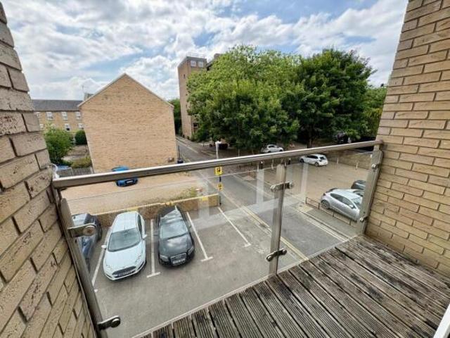 2 bedroom flat for rent in Coronation Street, Cambridge, CB2
