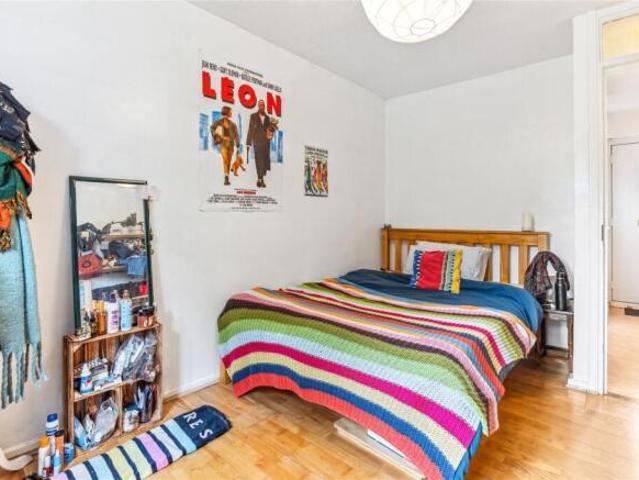 2 bedroom flat for rent in Corporation Street, Islington, N7