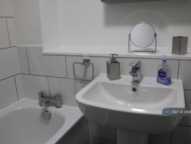 2 bedroom flat for rent in Corstorphine, Edinburgh, EH12
