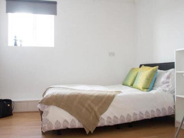 2 bedroom flat for rent in Cottage Grove, Southsea, Hampshire, PO5