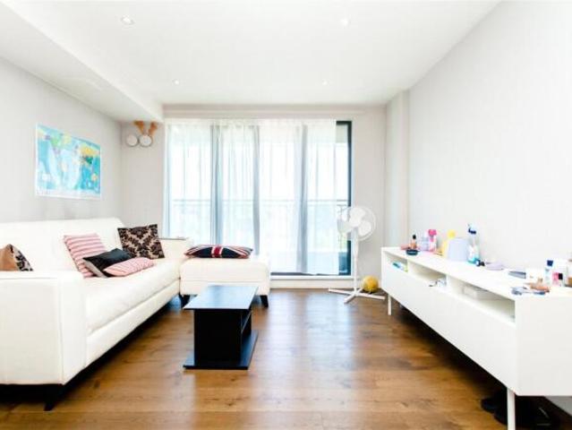 2 bedroom flat for rent in Cottage Road, Islington, N7