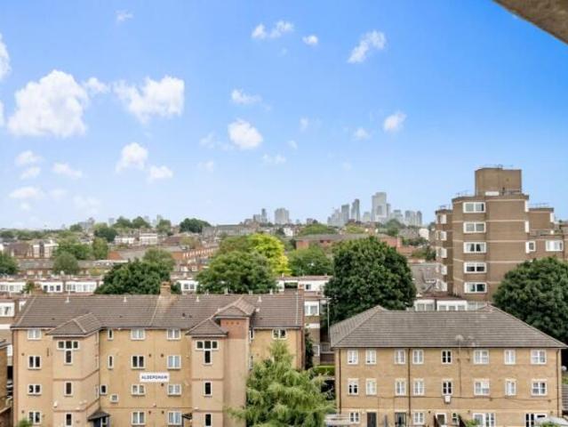 2 bedroom flat for rent in Cottage Road, Lower Holloway, N7