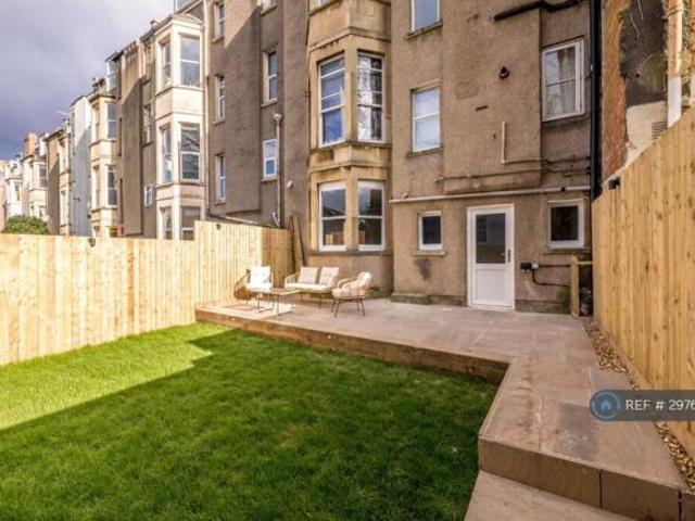 2 bedroom flat for rent in Cotham Vale, Bristol, BS6