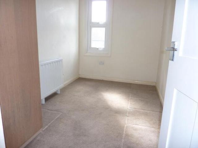 2 bedroom flat for rent in Coulsdon, CR5