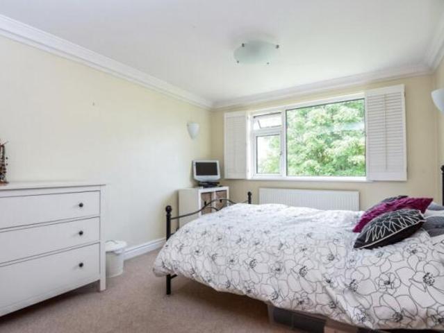 2 bedroom flat for rent in Court Downs Road, Beckenham, Kent, BR3