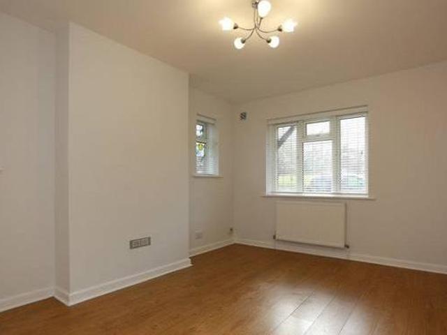 2 bedroom flat for rent in Court Farm Road Hove BN3